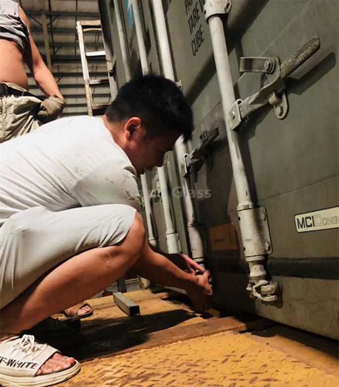 How To Loading Glass To 20 Open Top Container?